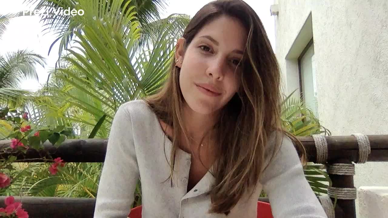 About me by Isa Gomez R on Prezi Video